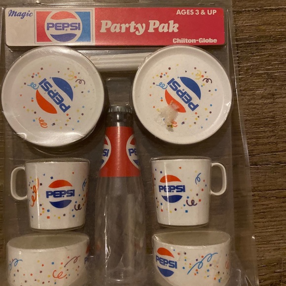 Pepsi | Accessories | Vintage Pepsi Diet Pepsi Party Pak Playsets ...